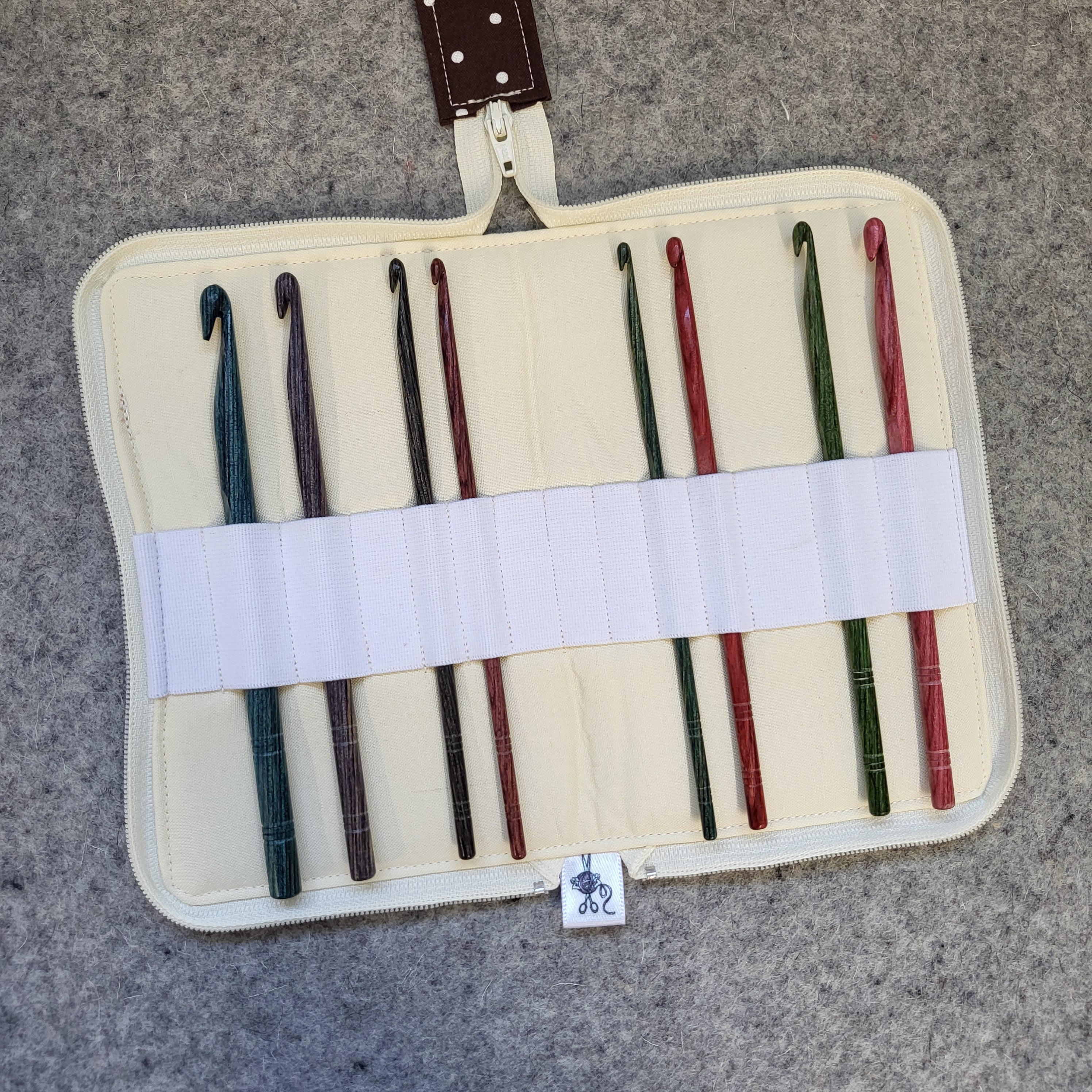 Original Crochet Hook Organizer - Choose your fabric! – The Steady Hand